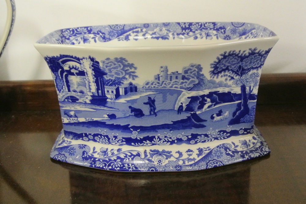 SPODE - A Spode'Italian' blue & white planter, measuring 25x17x13cm. (C ...