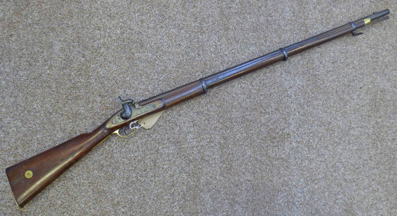 19TH CENTURY PERCUSSION MUSKET WITH 97 CM LONG BARREL, LOCK PLATE ...