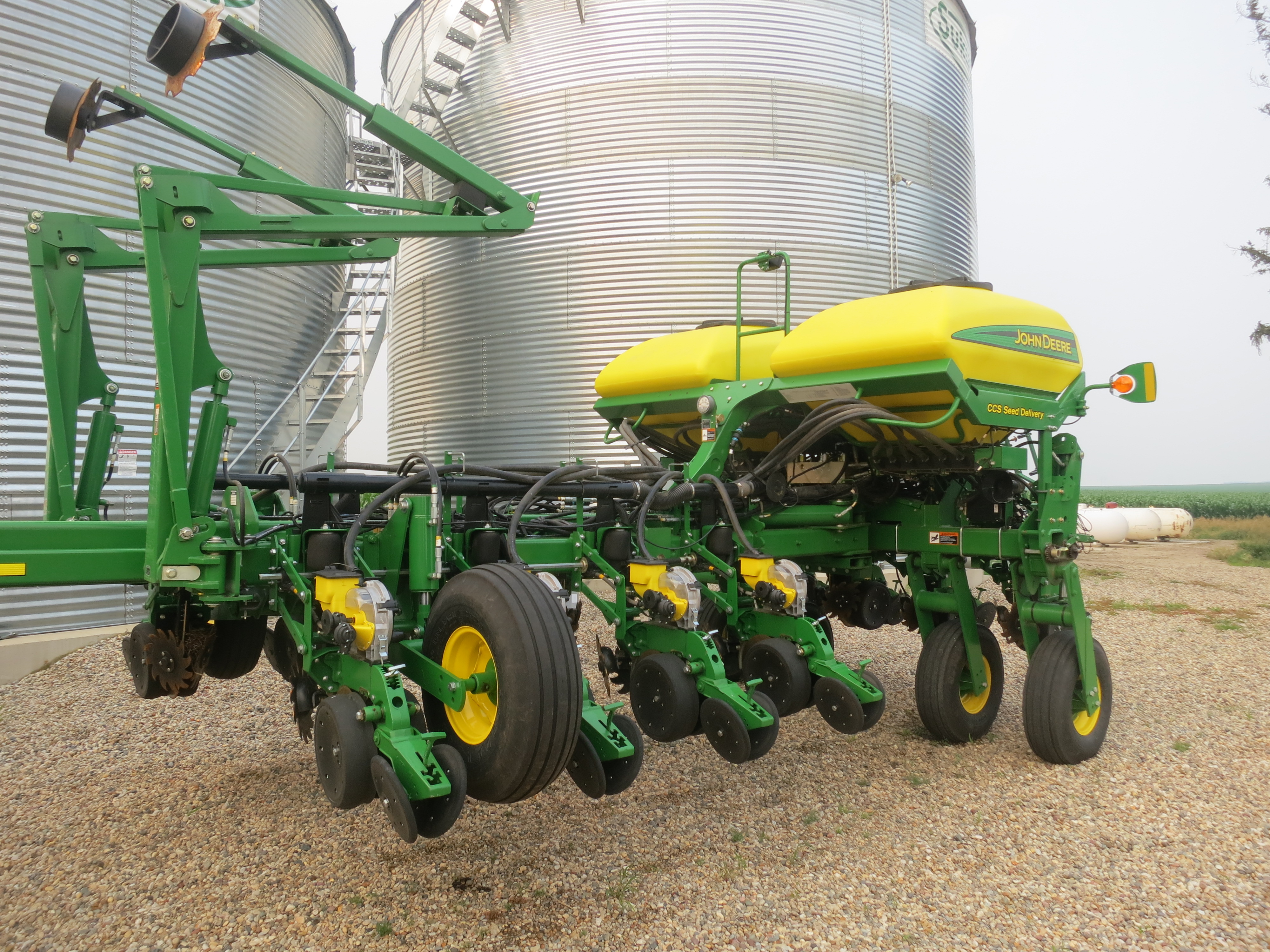 2014 JD 1770 NT 12 row planter, variable rate, row command, proshaft ...