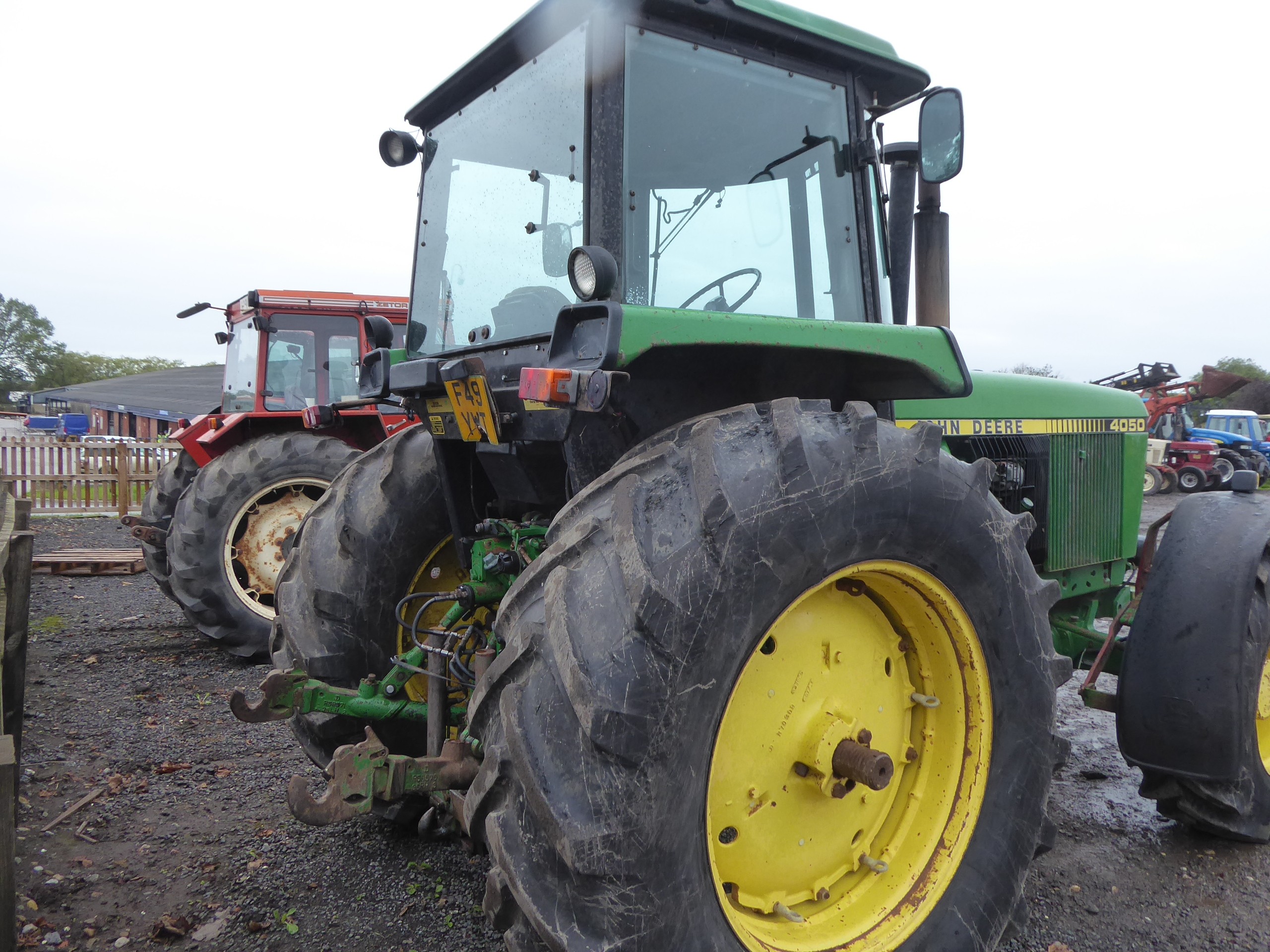 John Deere 4050 4wd Powershift tractor, F49 YWT