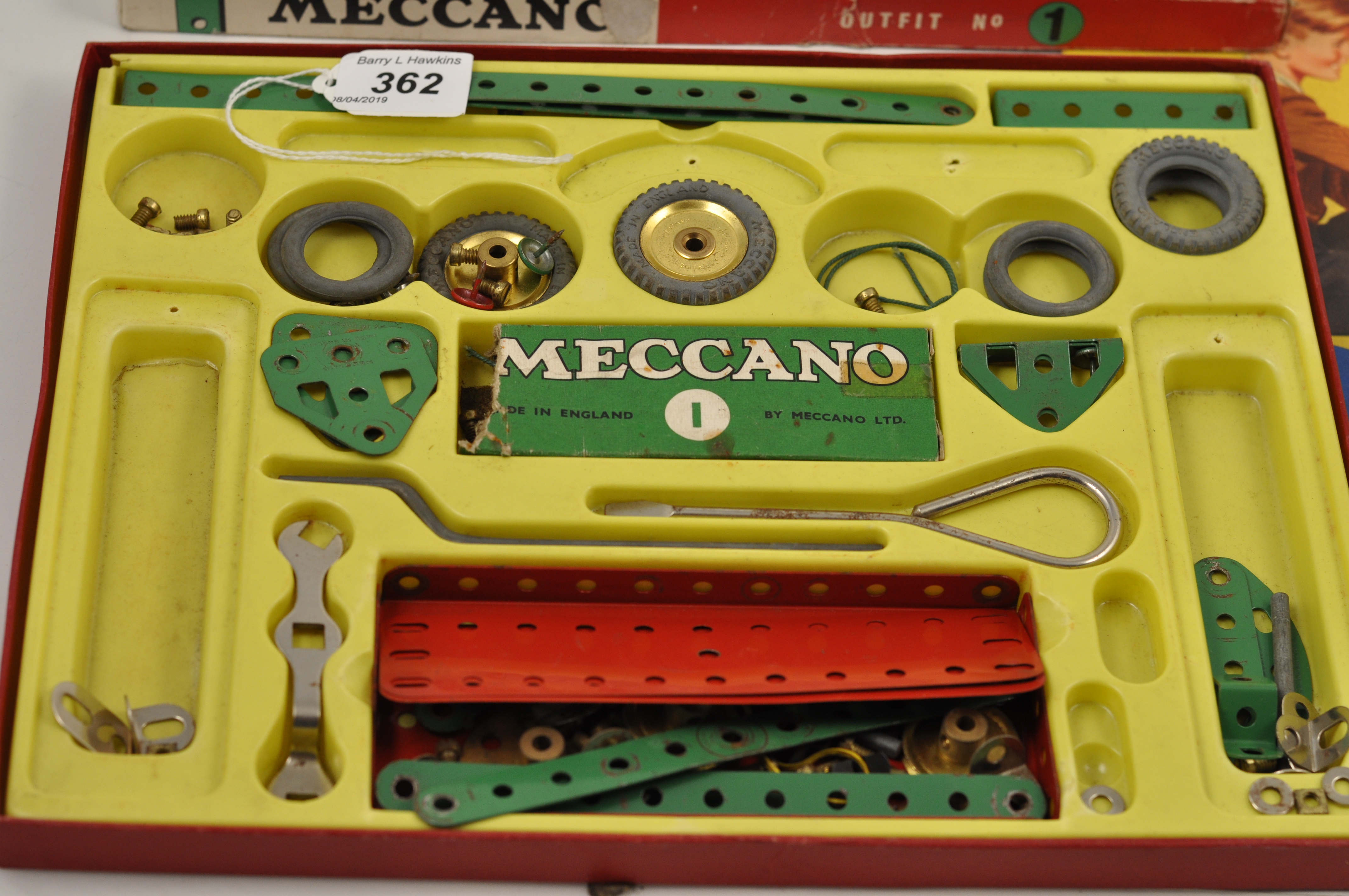 VINTAGE MECCANO NO1 KIT WITH INSTRUCTIONS AND ORIGINAL BOX