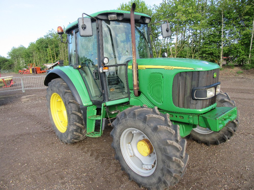 2004 John Deere 6020 SE 4wd Tractor Reg No. SX04 RXS