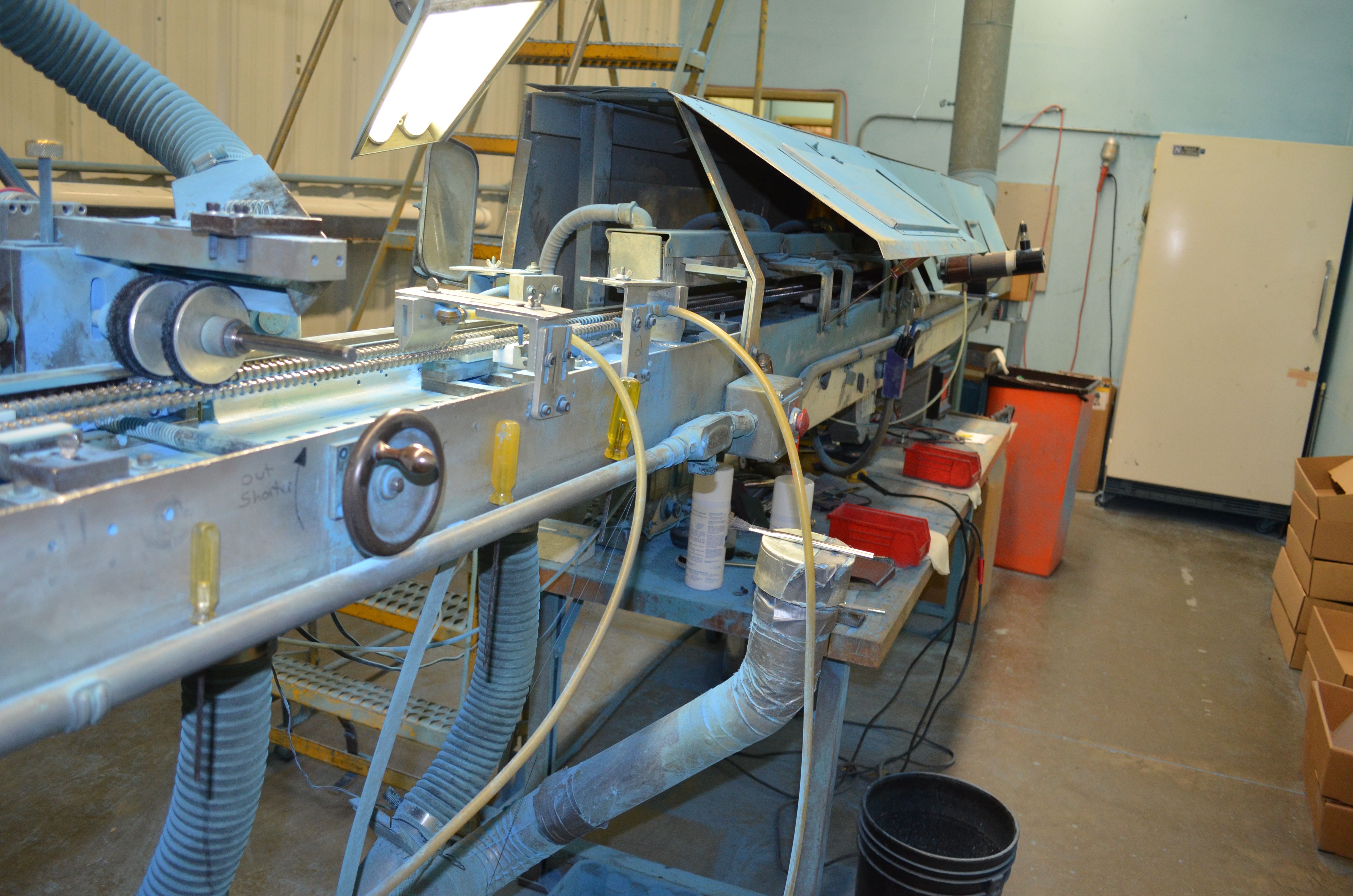 Electrostatic Equipment Corp fluidizer for powder coating armatures ...