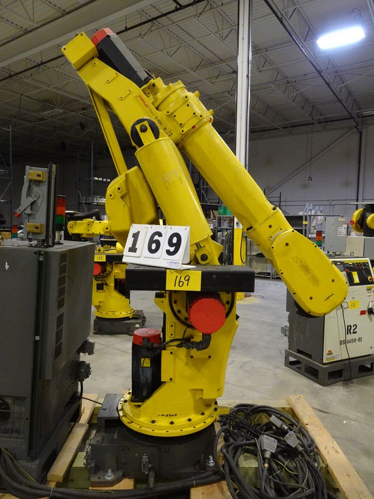 1997 FANUC 2-420I W ROBOT W/FANUC SYSTEMS R-J2 CONTROLLER, S/N R97703934