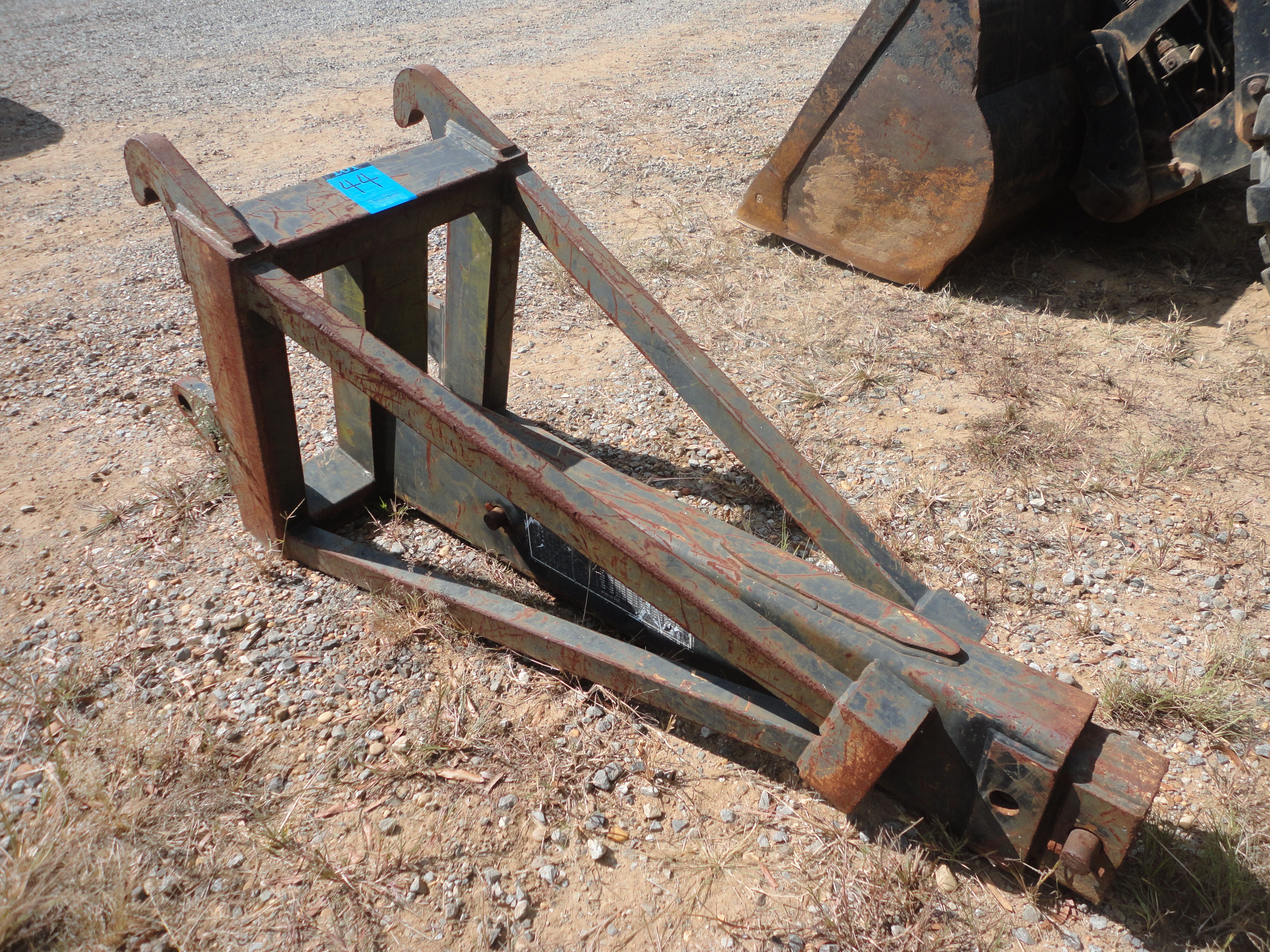 707 LB. CATERPILLAR MODEL 9V-1795 LOADER JIB ATTACHMENT