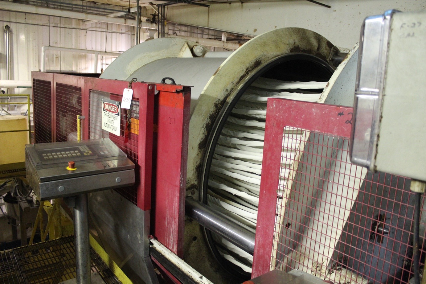 Bucher HPX 5005, Universal Hydraulic Juice Press | Rigging: Contact Rigger