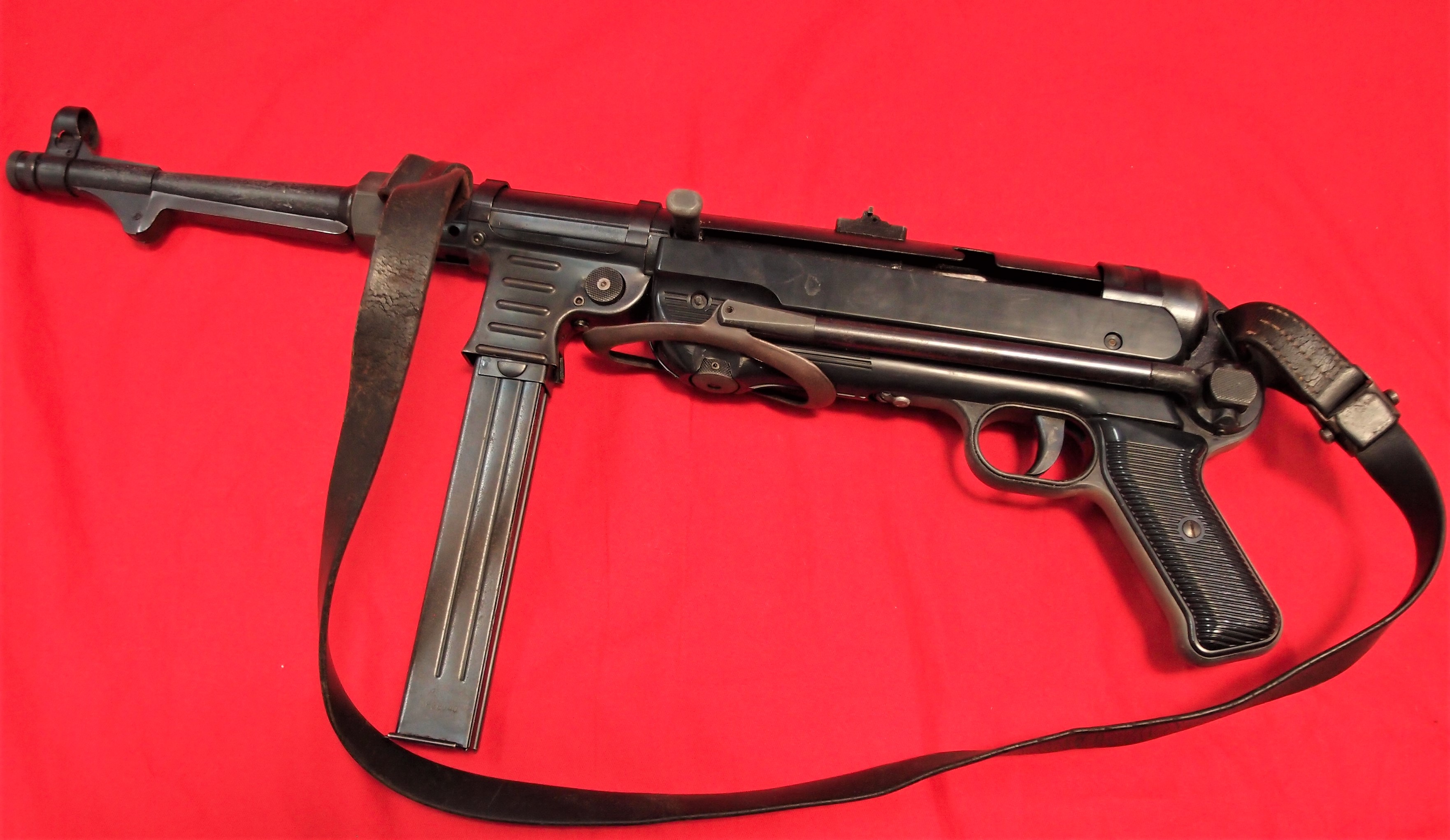 MGC-68 MP40 blank firing German Machine Pistole. Classic metal body ...