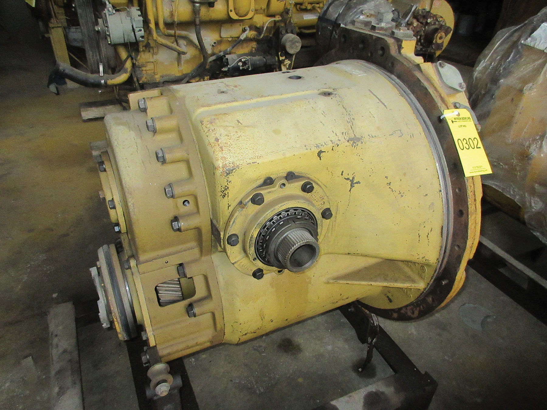 CAT D8N TRANSMISSION; S/N 2NE00852