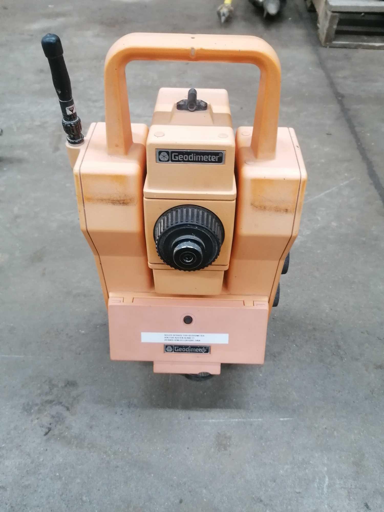 Geodimeter Pro Total Station Laser, Model GDM 610 571 202 002, Serial ...