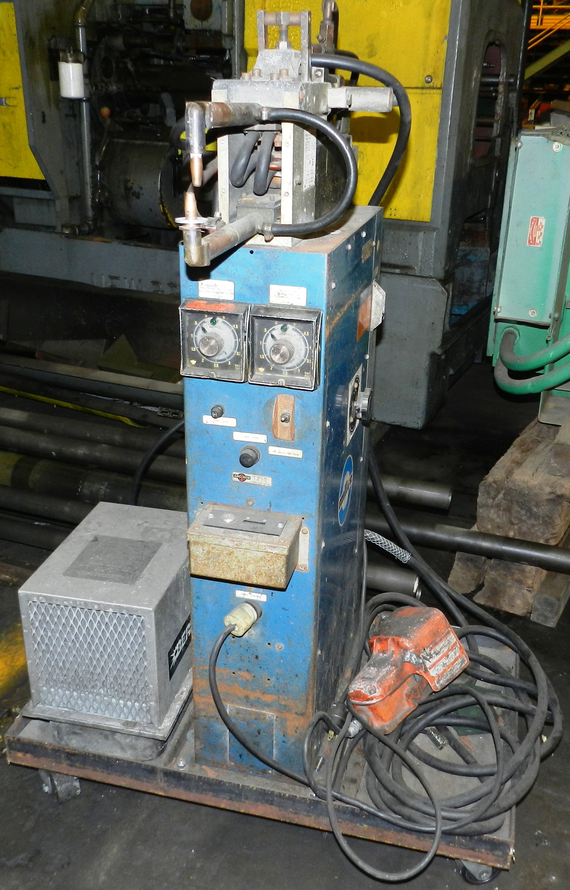 Miller Portable Spot Welder MPS-20 AFT 20 KVA 90 Amp ***Loading or ...