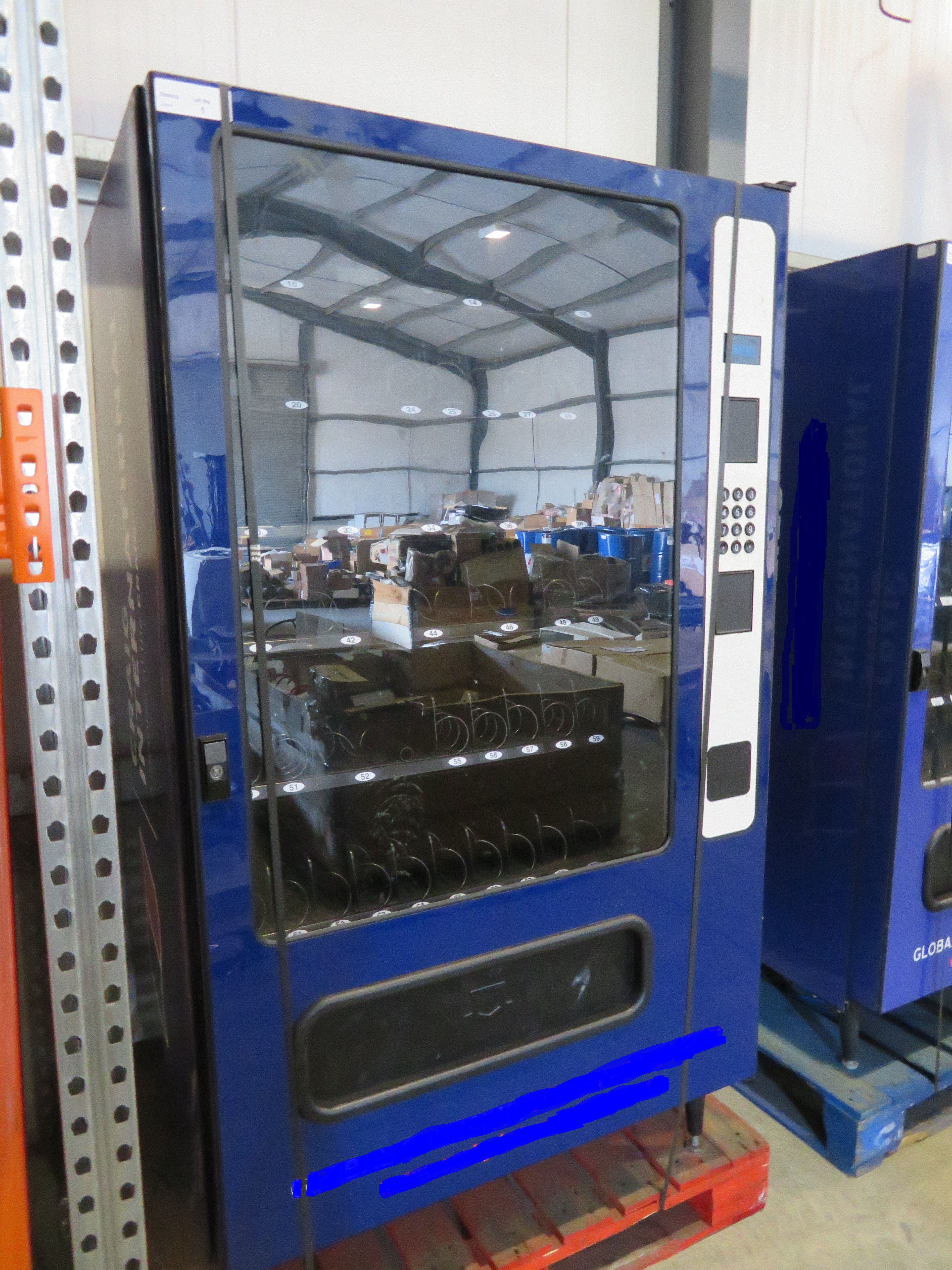 APEX MODEL 3535A INDUSTRIAL SINGLE ITEM VENDING MACHINE; 230V; 1040 X ...