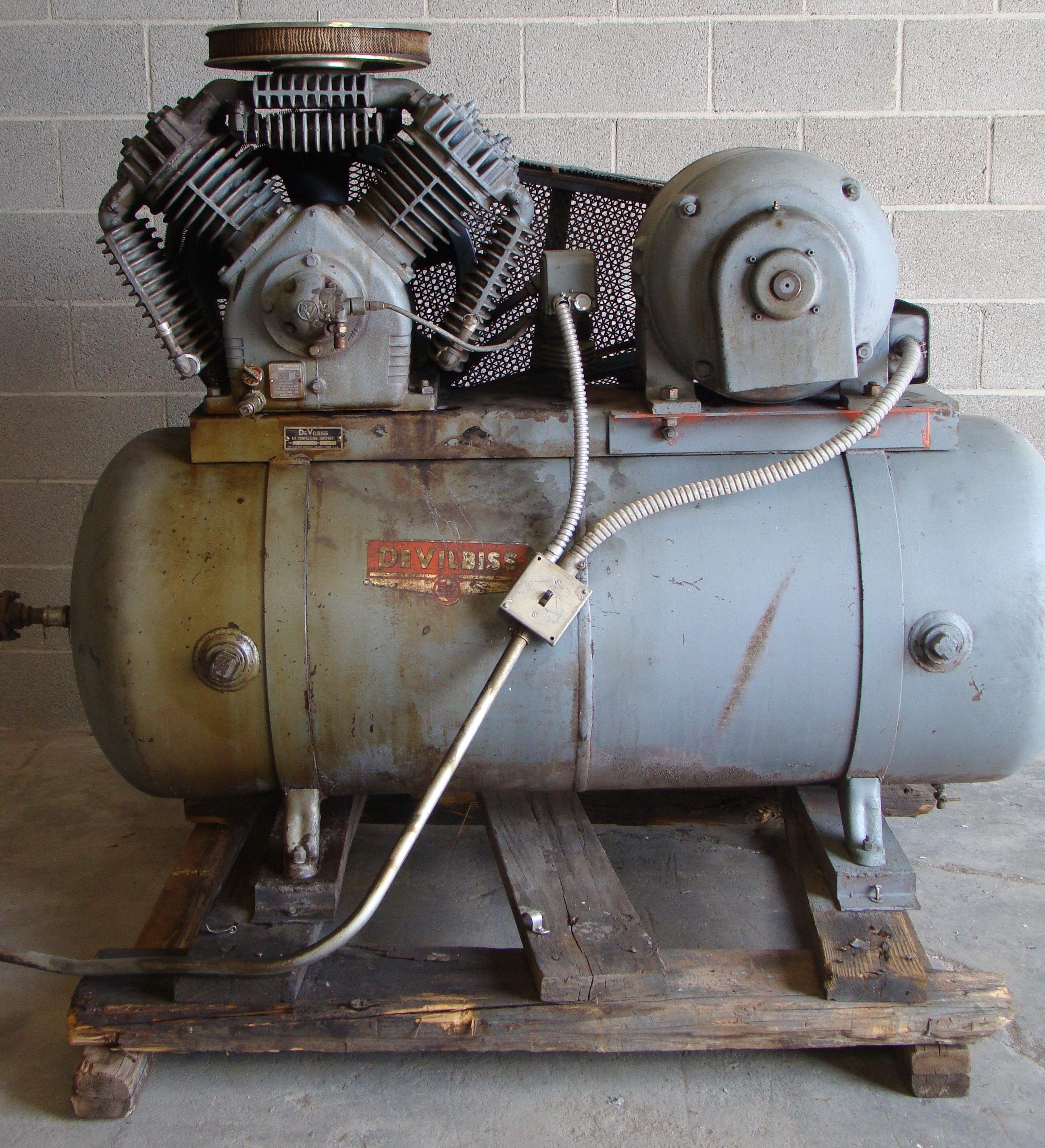 Devilbiss Air Compressor Model VAT5008 10 hp 220/440 volt 3ph