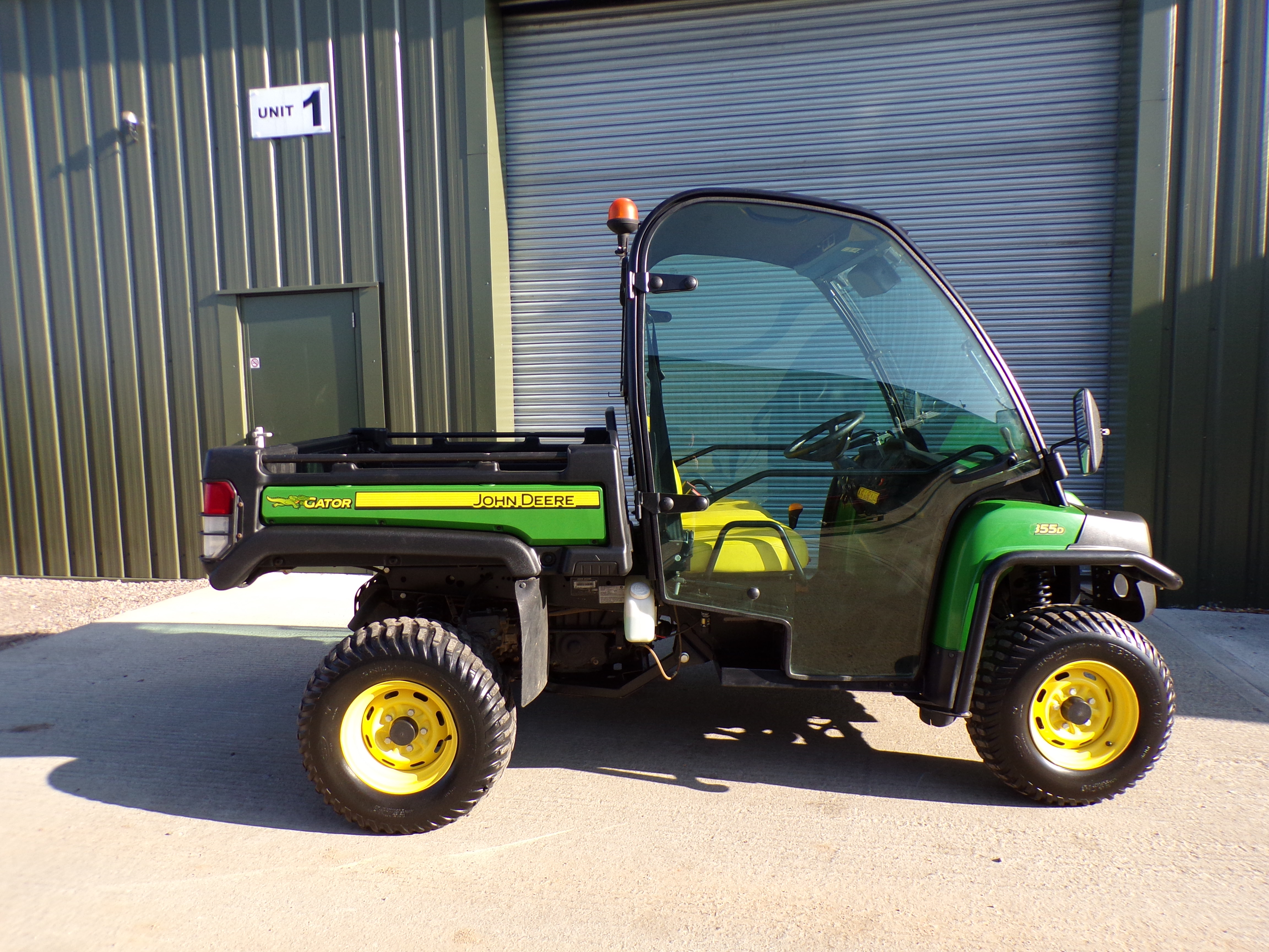 JOHN DEERE XUV 855D GATOR YEAR 2011 HOURS 1135 FULL CAB 3 CYLINDER ...
