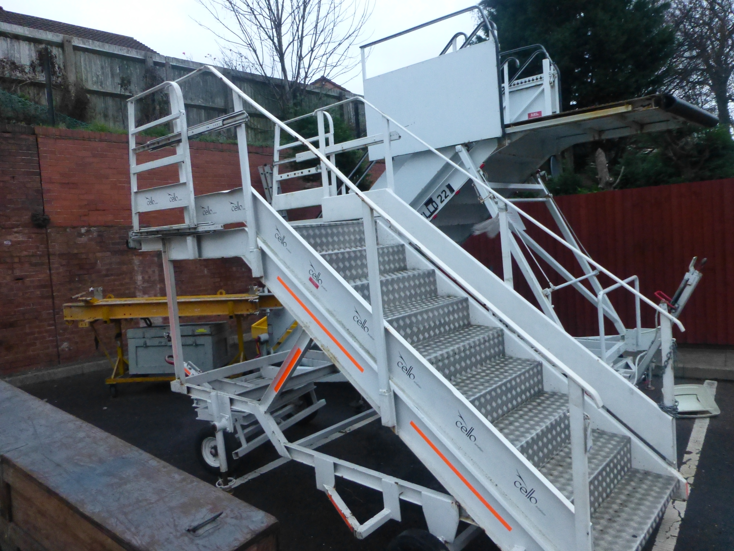 Towable 9 Rise Passenger Steps, Serial No: 34678 (Located 140 Holyhead ...