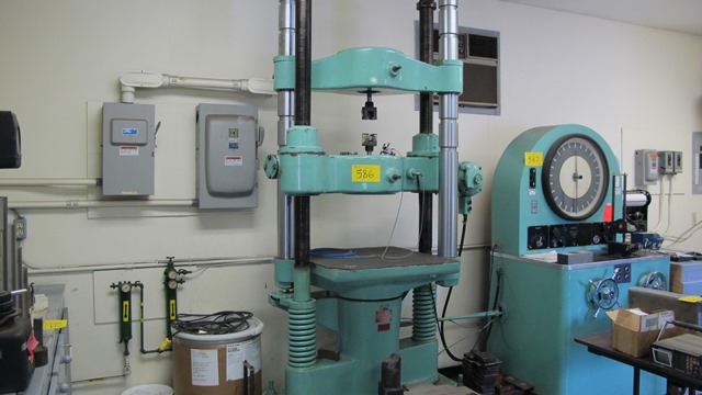 BALDWIN-TATE-EMERY TENSILE TEST MACHINE, 120,000# CAP., TYPE: UNIV