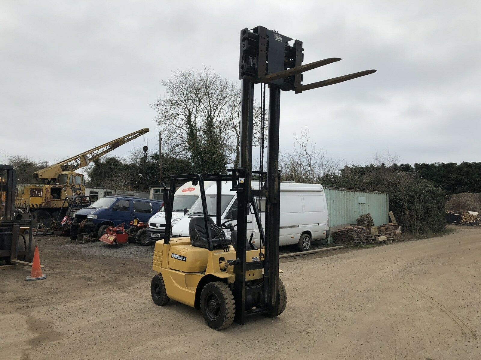 LOT WITHDRAWN | 1998 CAT DP25 Diesel Forklift, Hydraulic fork ...