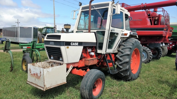 Case 1490 Tractor
