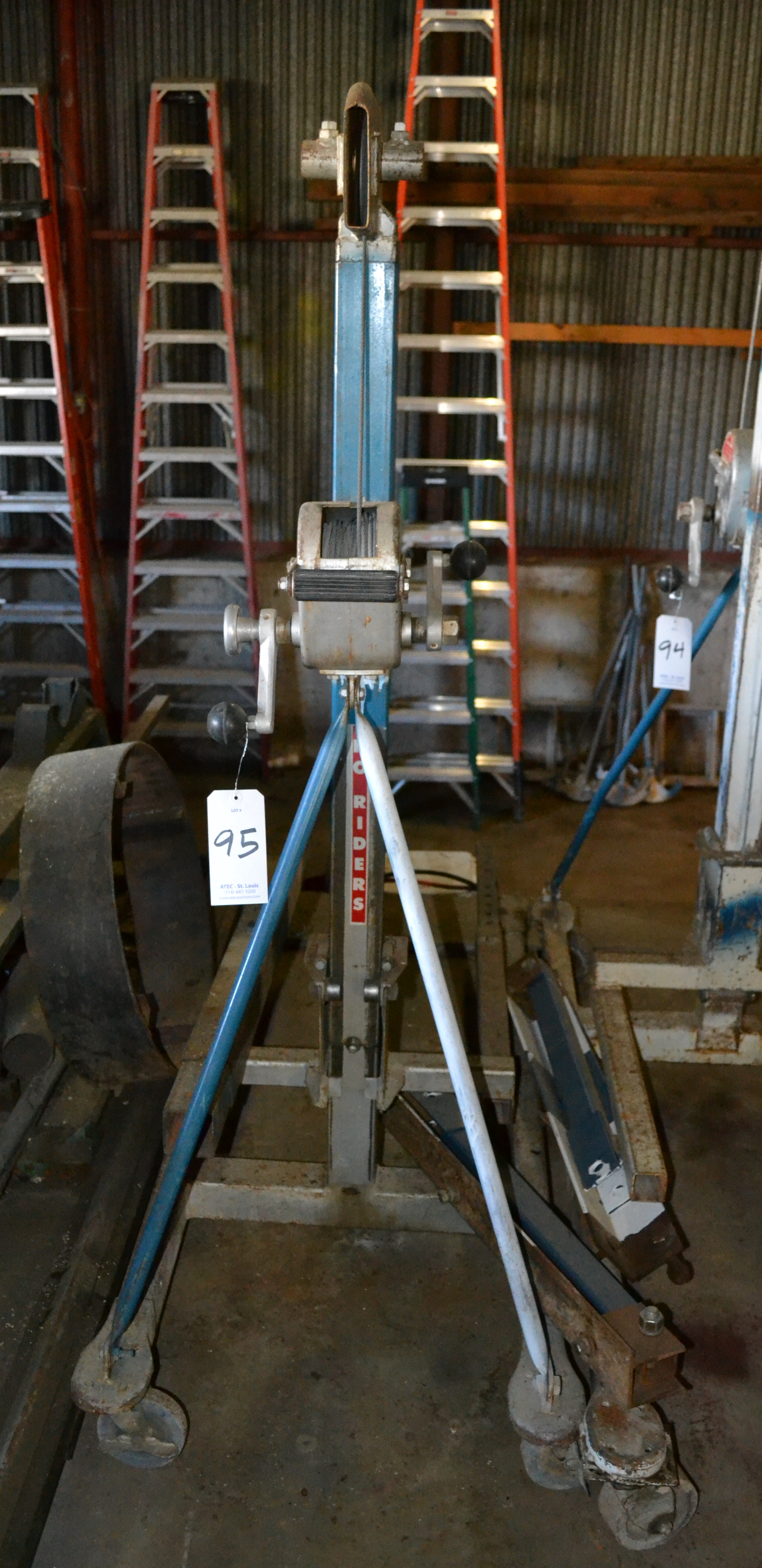 Vermette Lifts Model 520A 500-Lbs Capacity Material Handling Lift