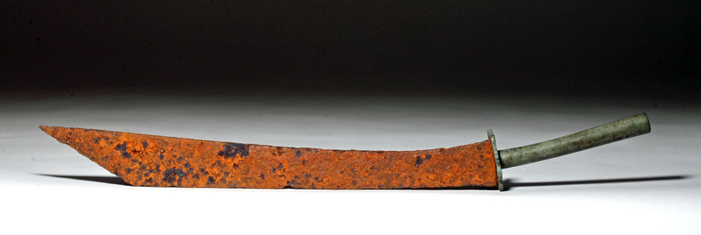 Khmer Empire, ca. 1000 CE. This is a short form of Khmer sword, known ...