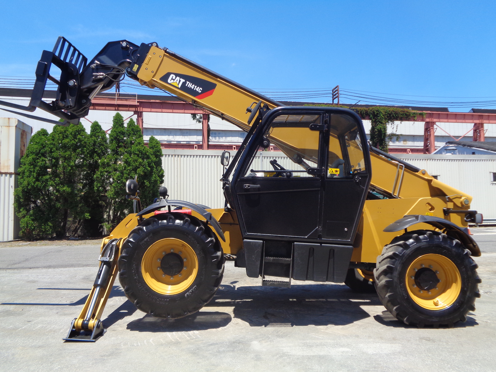 Make: Caterpillar Model: TH414C Year: 2015 SN: YC5A1250TKROF00163 Hours ...