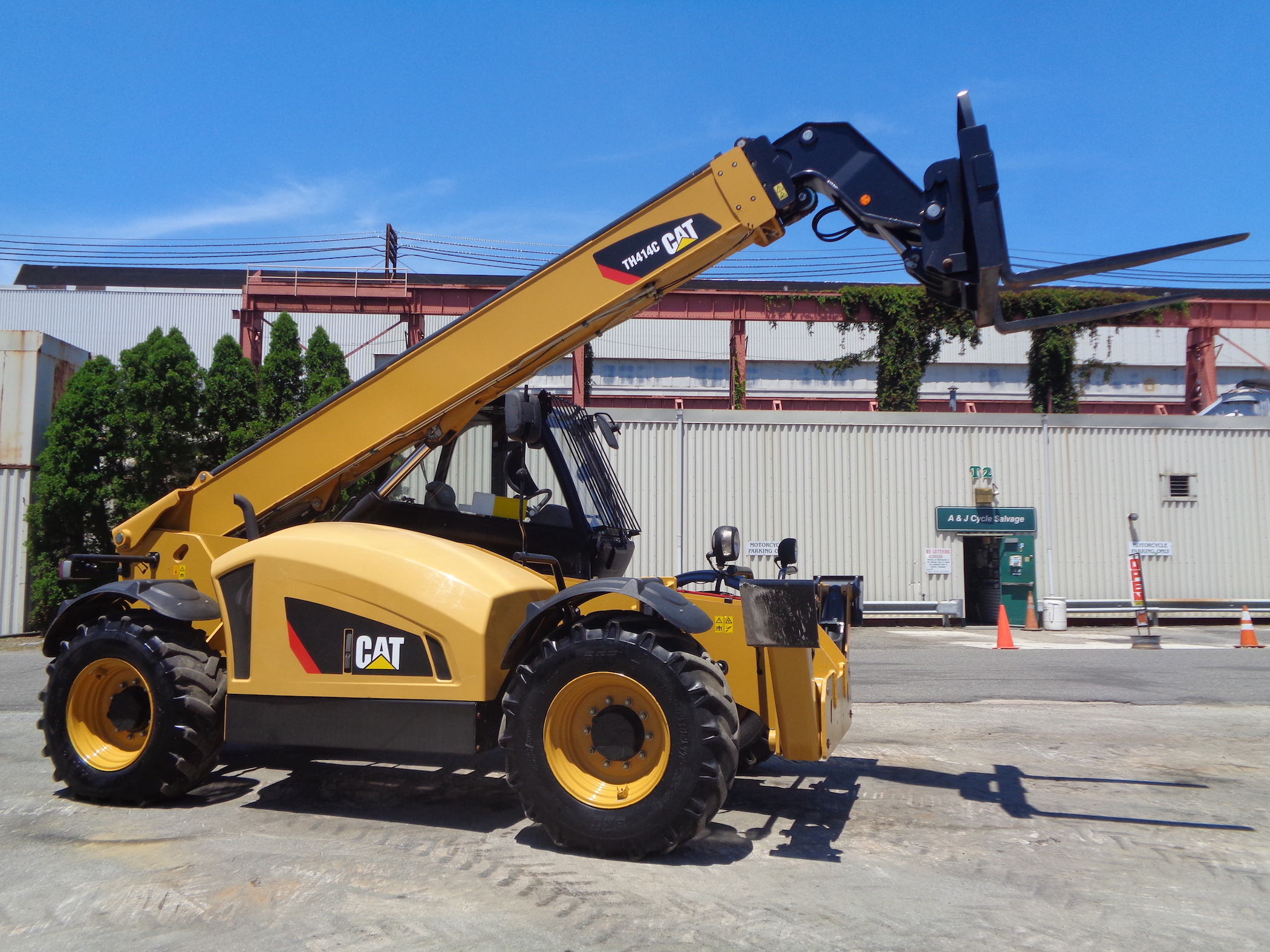 Make: Caterpillar Model: TH414C Year: 2015 SN: YC5A1250TKROF00163 Hours ...