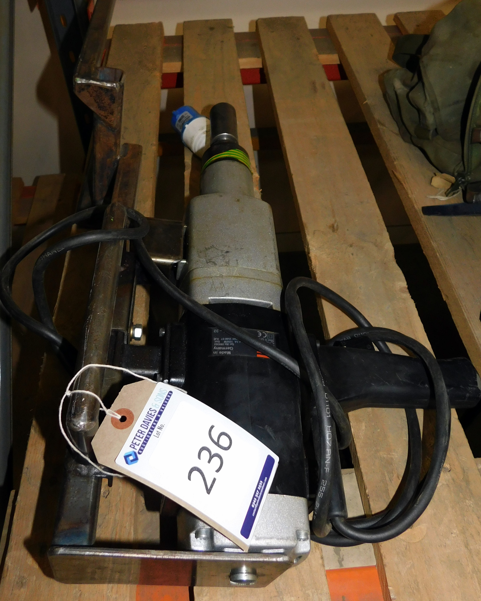 Atlas Copco B4-32 240V Air Drill