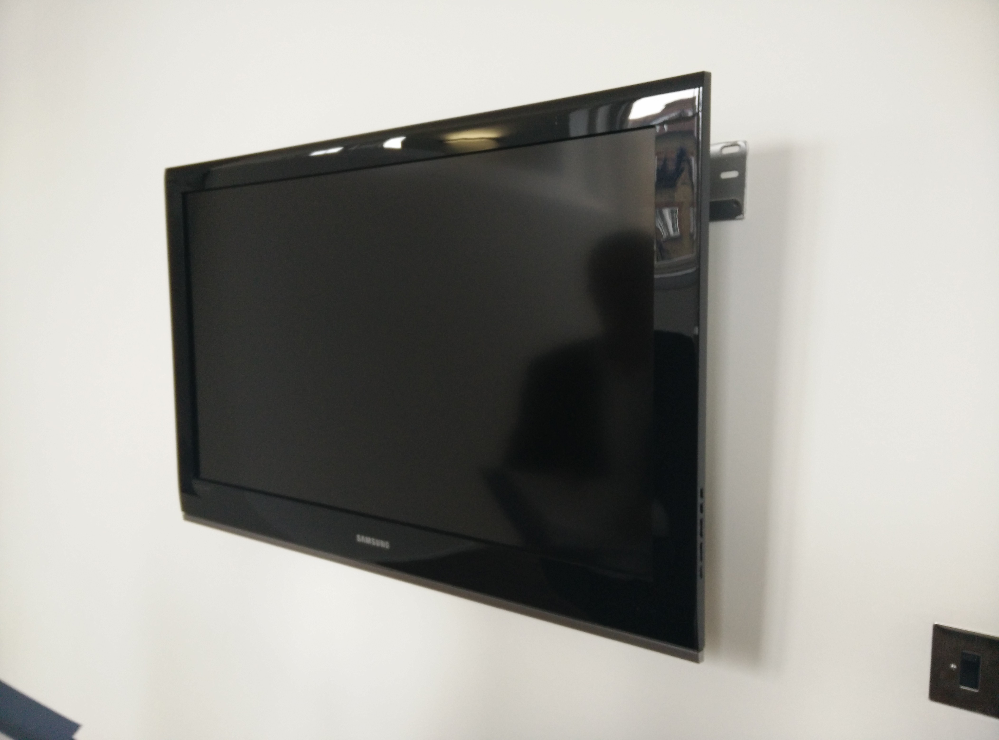 Samsung Model LE40A559P4F 40" Plasma TV with Remote Only Ex West End ...