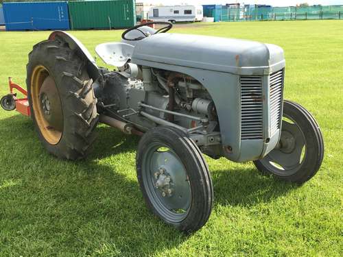 ***COMPANY DIRECT***FERGUSON TEC-20 1952 NARROW PETROL TRACTOR C/W ...