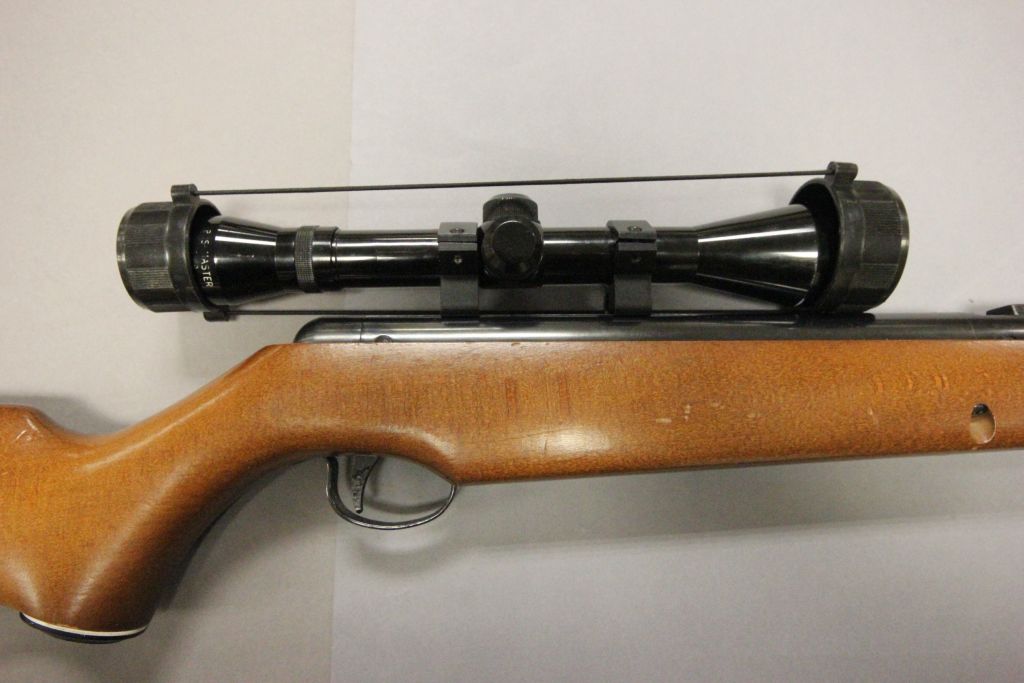 Webley Vulcan .22 break barrel air rifle with telescopic sight