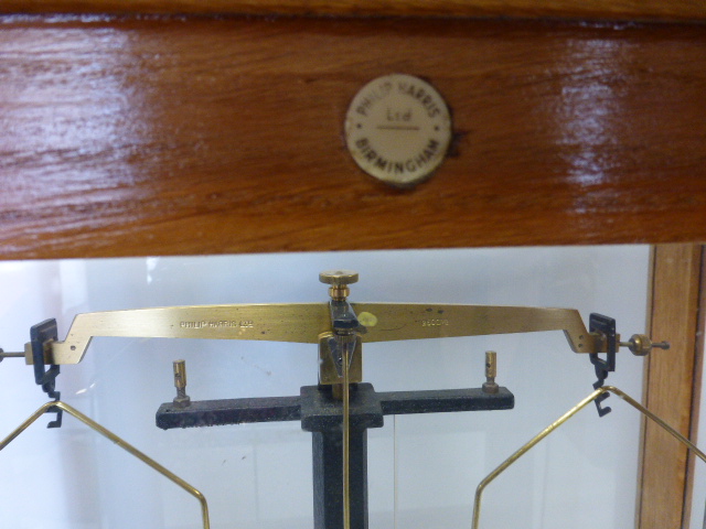 Philip Harris Birmingham - Cased beam balance scales with brass pans.