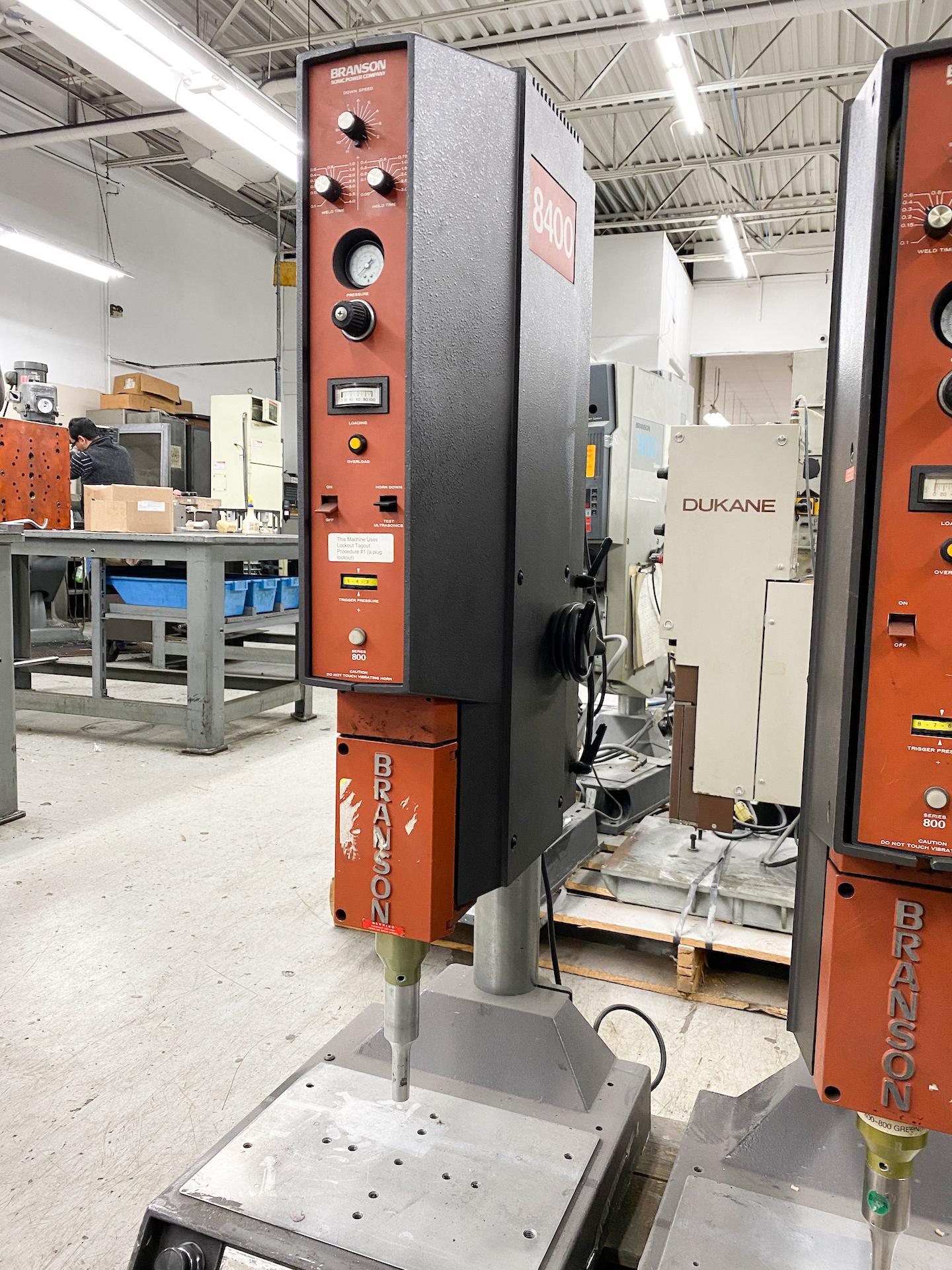 Branson 8400 Ultrasonic Welder, S/N: WT40600J **Located in Elk Grove ...