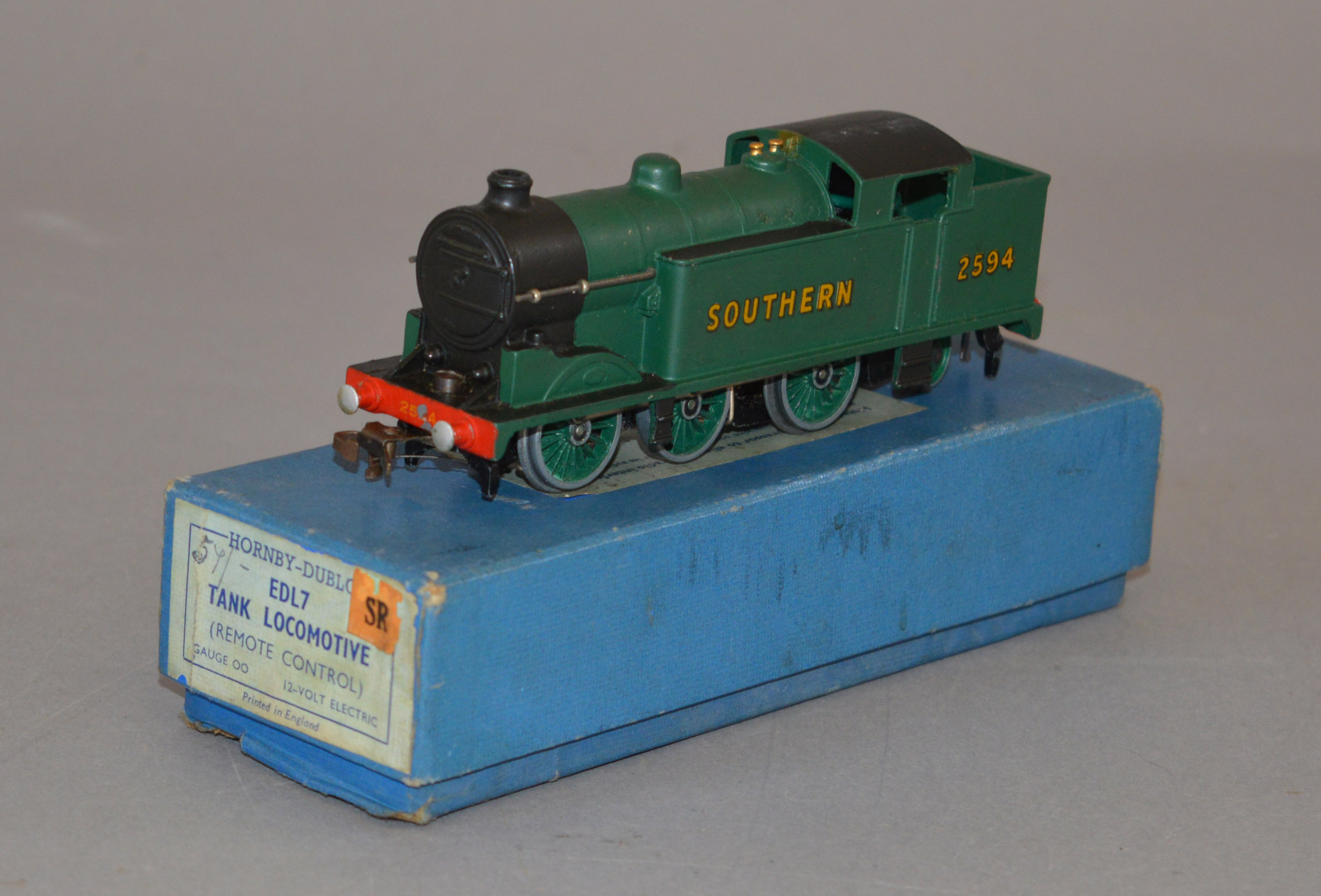 OO Gauge. Hornby Dublo. EDL7 N2 tank engine, Southern livery 2594 on ...
