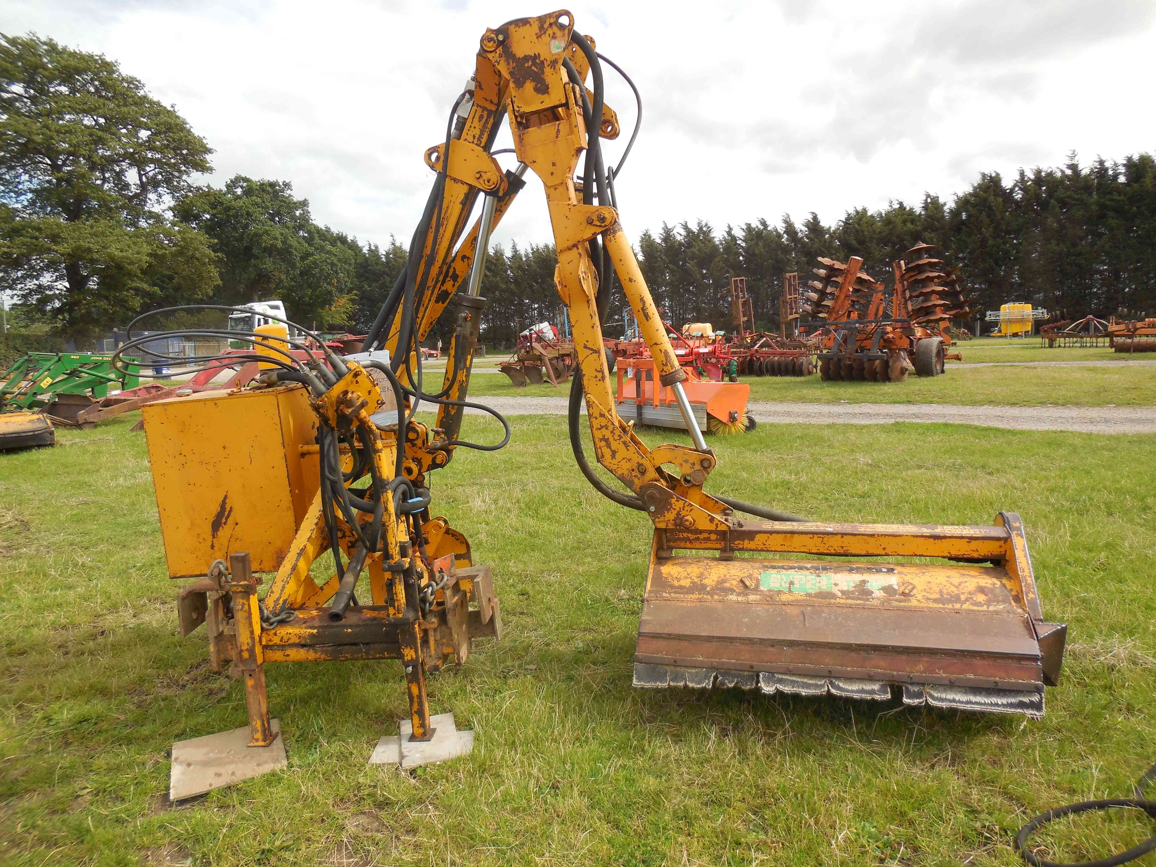 Bomford Supertrim hedge cutter wo