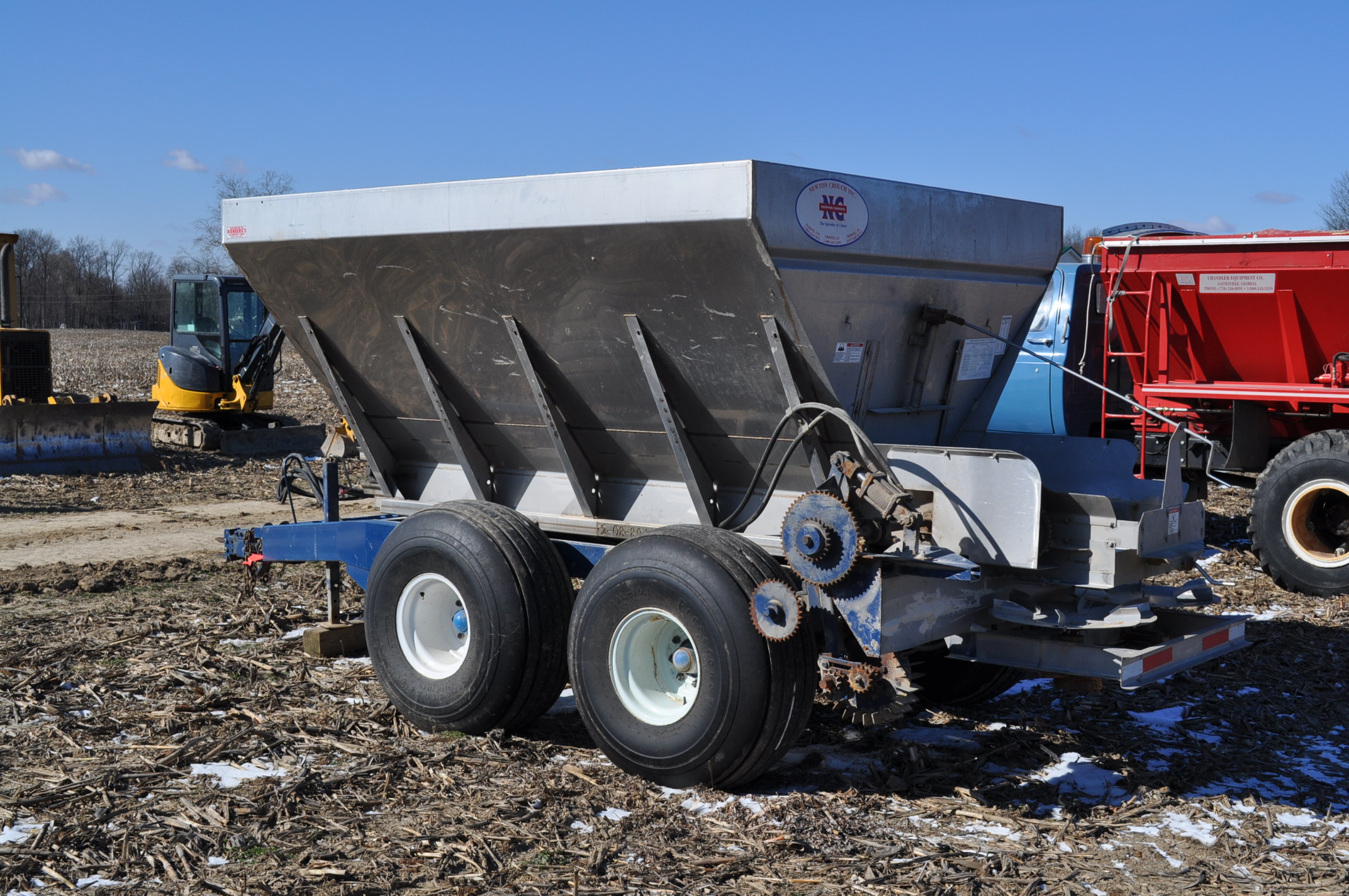 8 ton Newton Crouch pull-type lime and fertilizer spreader, tandem axle ...