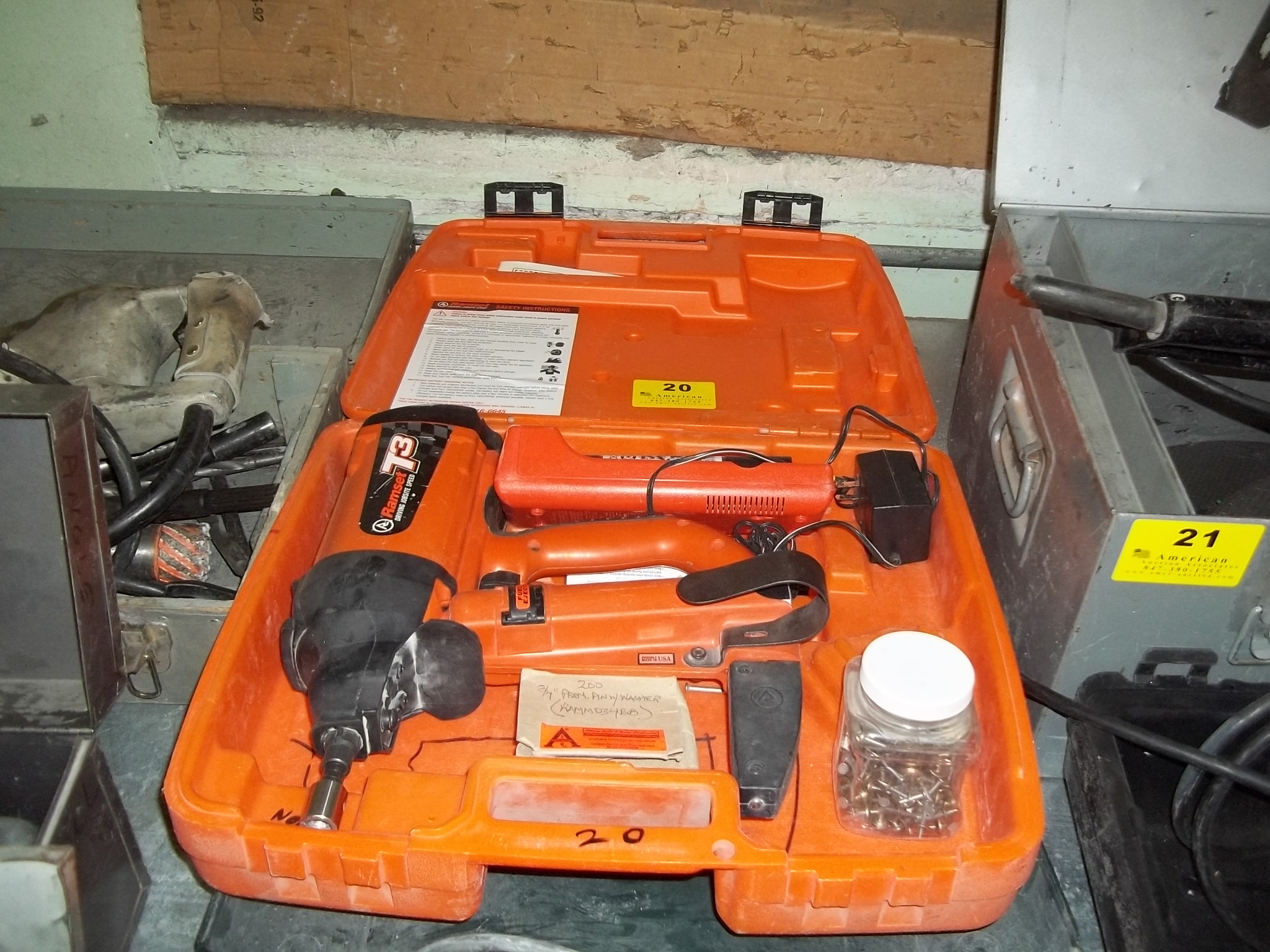 RAMSET MODEL T3 GAS POWERED NAIL GUN