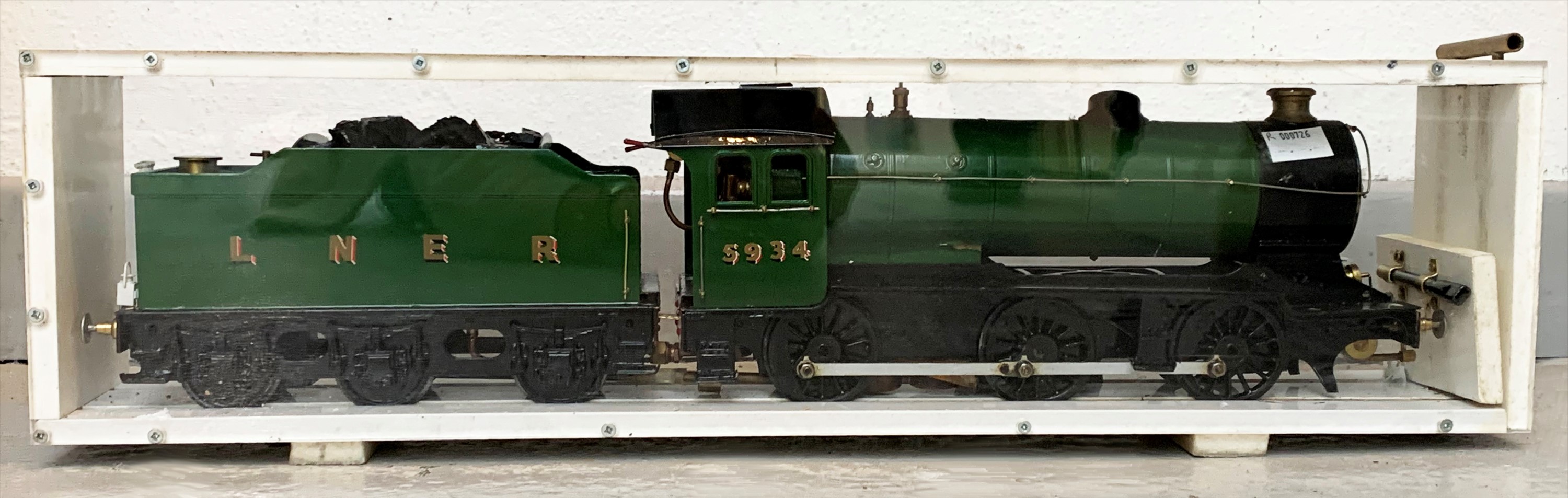 A Barrett Engineering kit-built Gauge 1 live steam train model, LNER ...