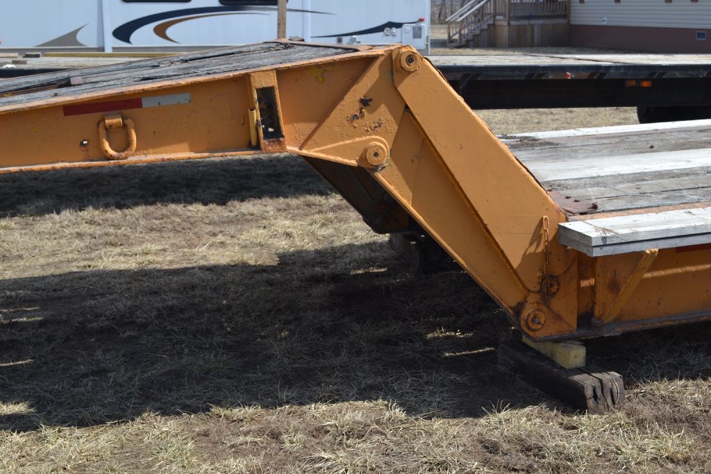 Load King Lowboy, Mod. 403LF, triple axle, folding neck, 40 ton, self ...