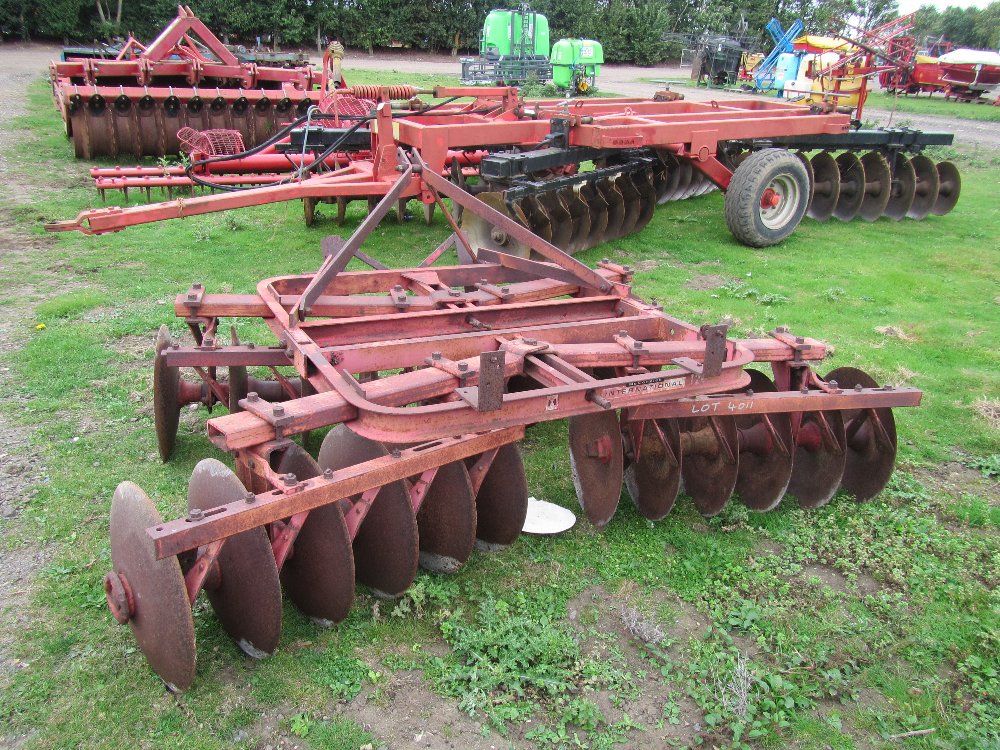 McCormick International 120 8ft Mounted Disc Harrows