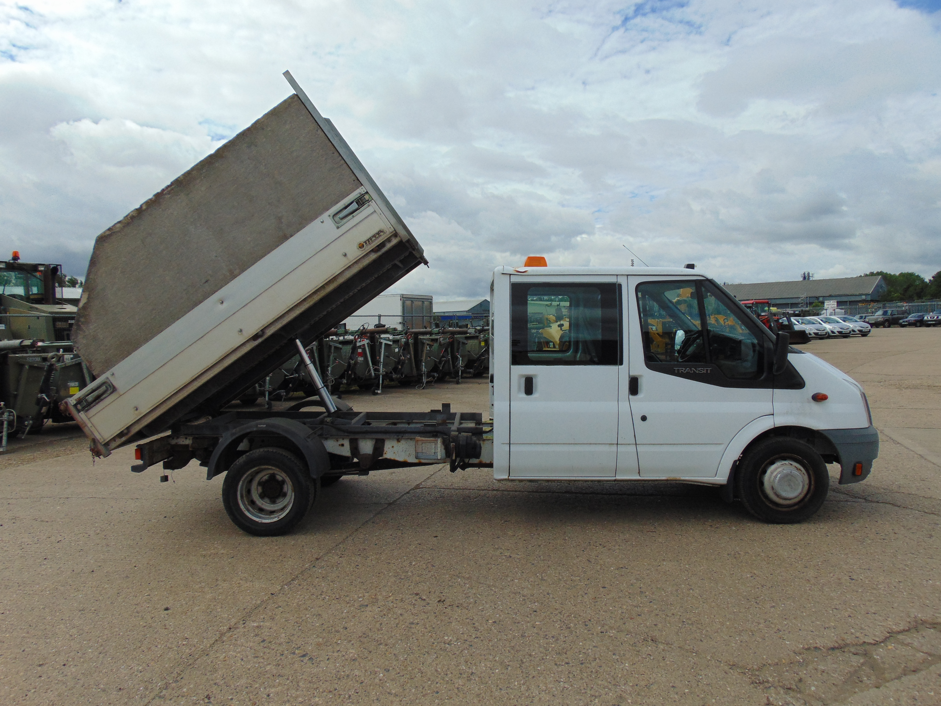 You are bidding on Direct from the UK Ministry Of Defence a Ford ...