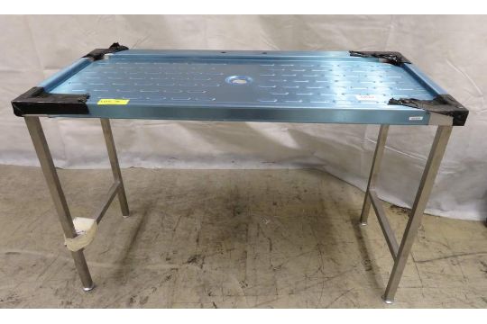 Stainless Steel Draining Table 136x65x89cm (LxDxH)