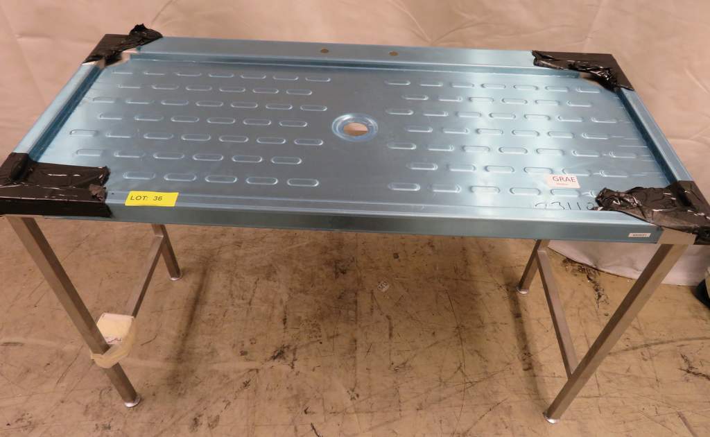 Stainless Steel Draining Table 136x65x89cm (LxDxH)