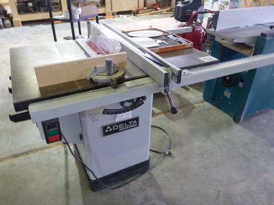 Delta Industrial 36-653C 10" table saw with dado blade set.