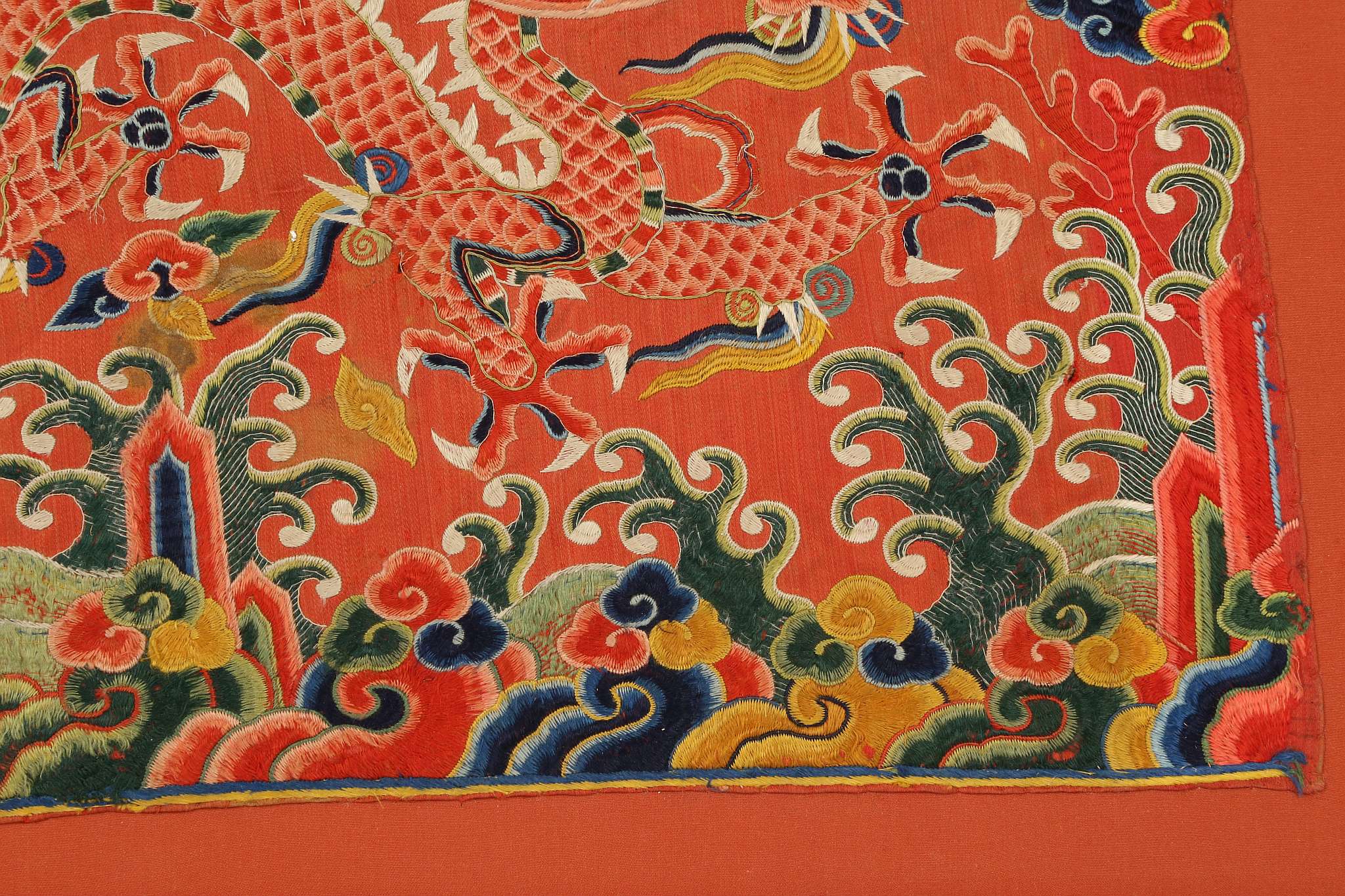 A CHINESE SILK EMBROIDERED DRAGON TEXTILE. Ming Dynasty, Wanli (1572 ...