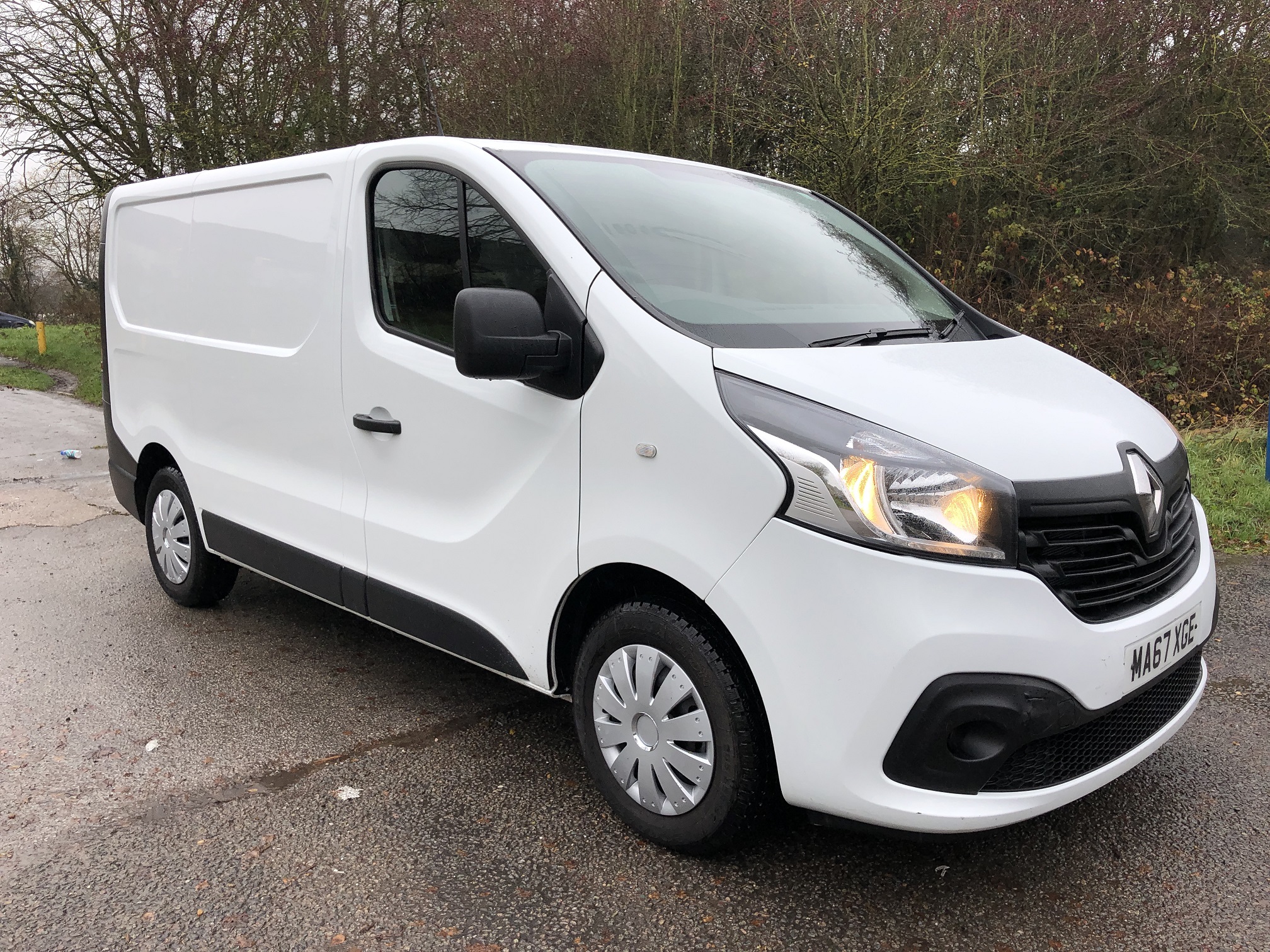 K - 2017/67 REG RENAULT TRAFIC SL27 BUSINESS DCI WHITE DIESEL PANEL VAN ...