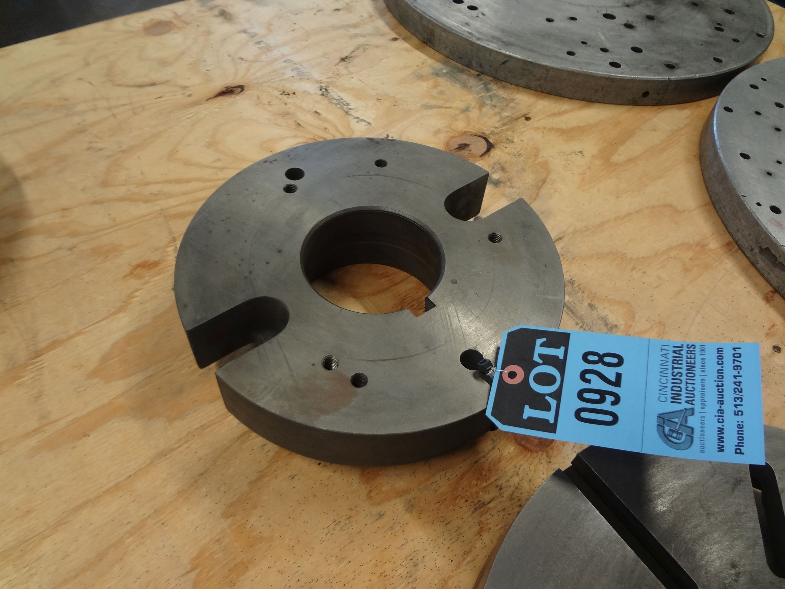 { Group of lots: 925, 926, 927, 928 } } 12" CHUCK PLATE