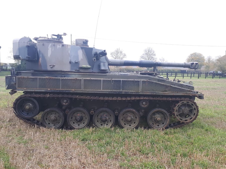 Abbott Self-Propelled 105mm Gun FV433 Weight: 18.2-tons (16,556-kg ...