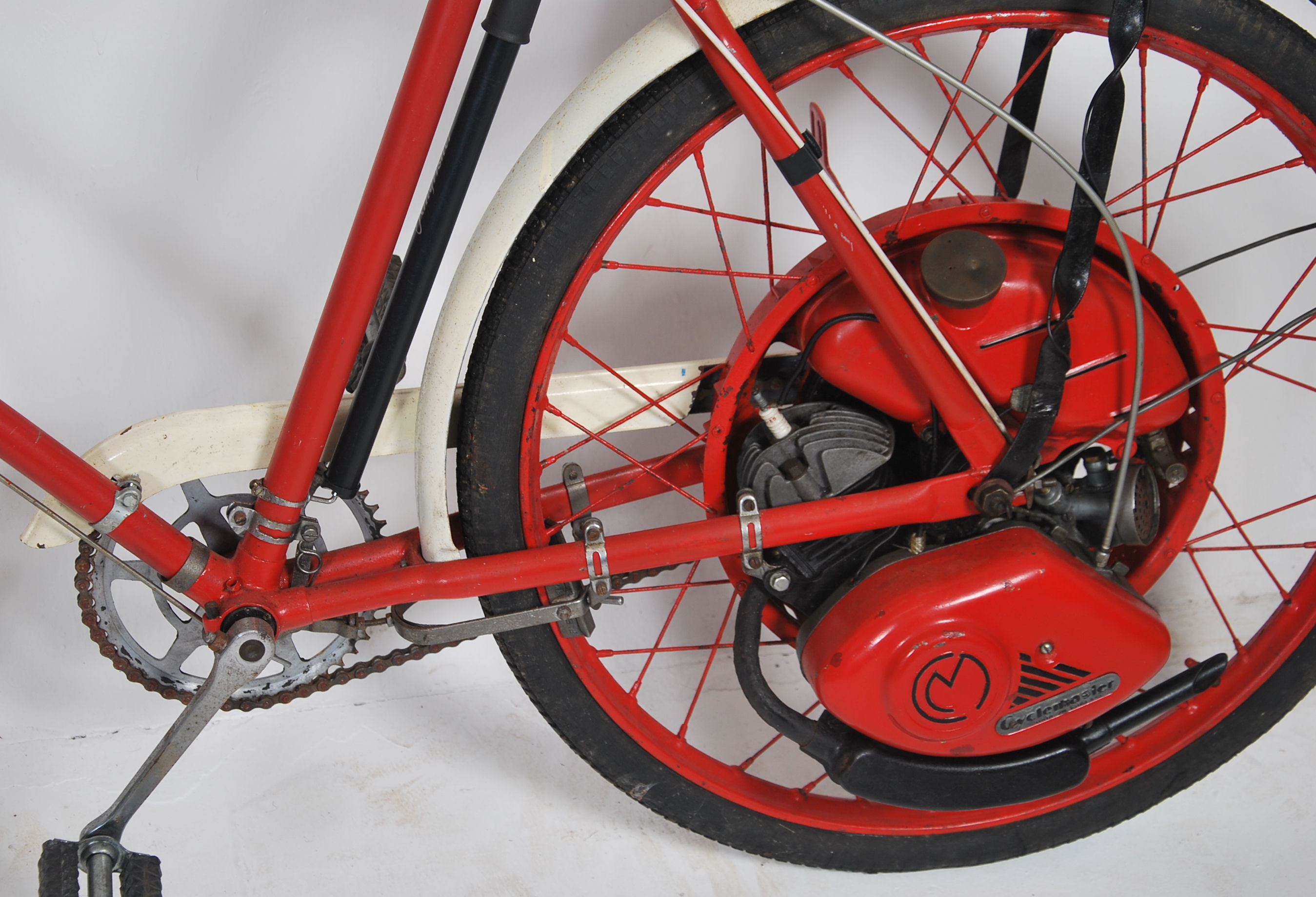 A rare original 1950's (1952 - 1956) Postman's Cyclemaster engine ...