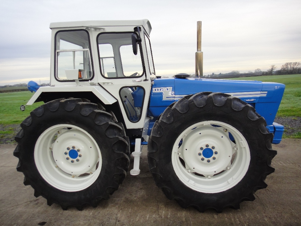 Ford County 1164 4wd Tractor