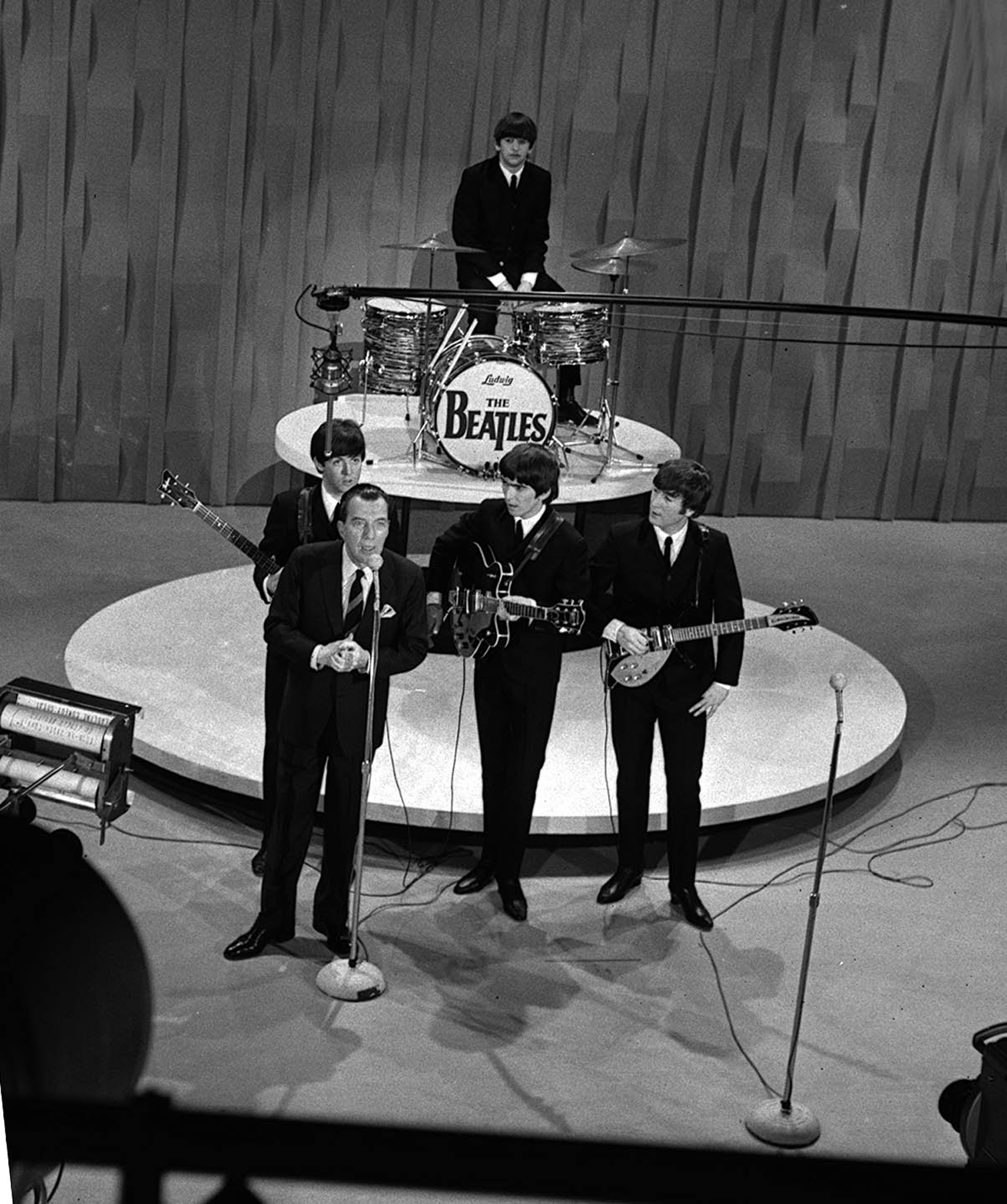 **THE BEATLES 1964 ED SULLIVAN SHOW DRUM HEAD The Ludwig bass drumhead ...