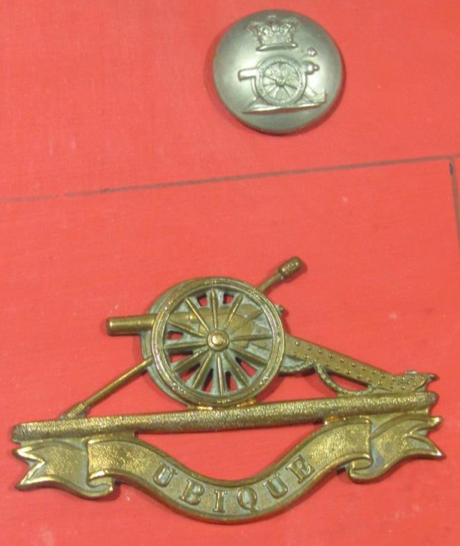 Various Army cap badges, Cannon badges, Ubique Royal Artillery ...